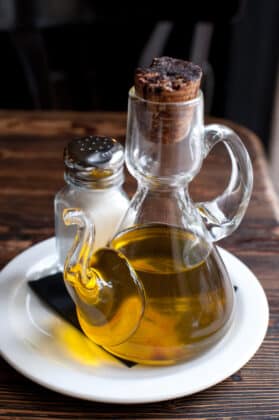 Aceite de NIM: DESCUBRE Usos y BENEFICIOS en el Jardín