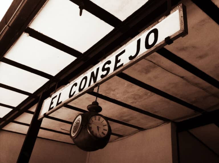 PERSIGNARSE: RITUAL y SÍMBOLO de FE CATÓLICA